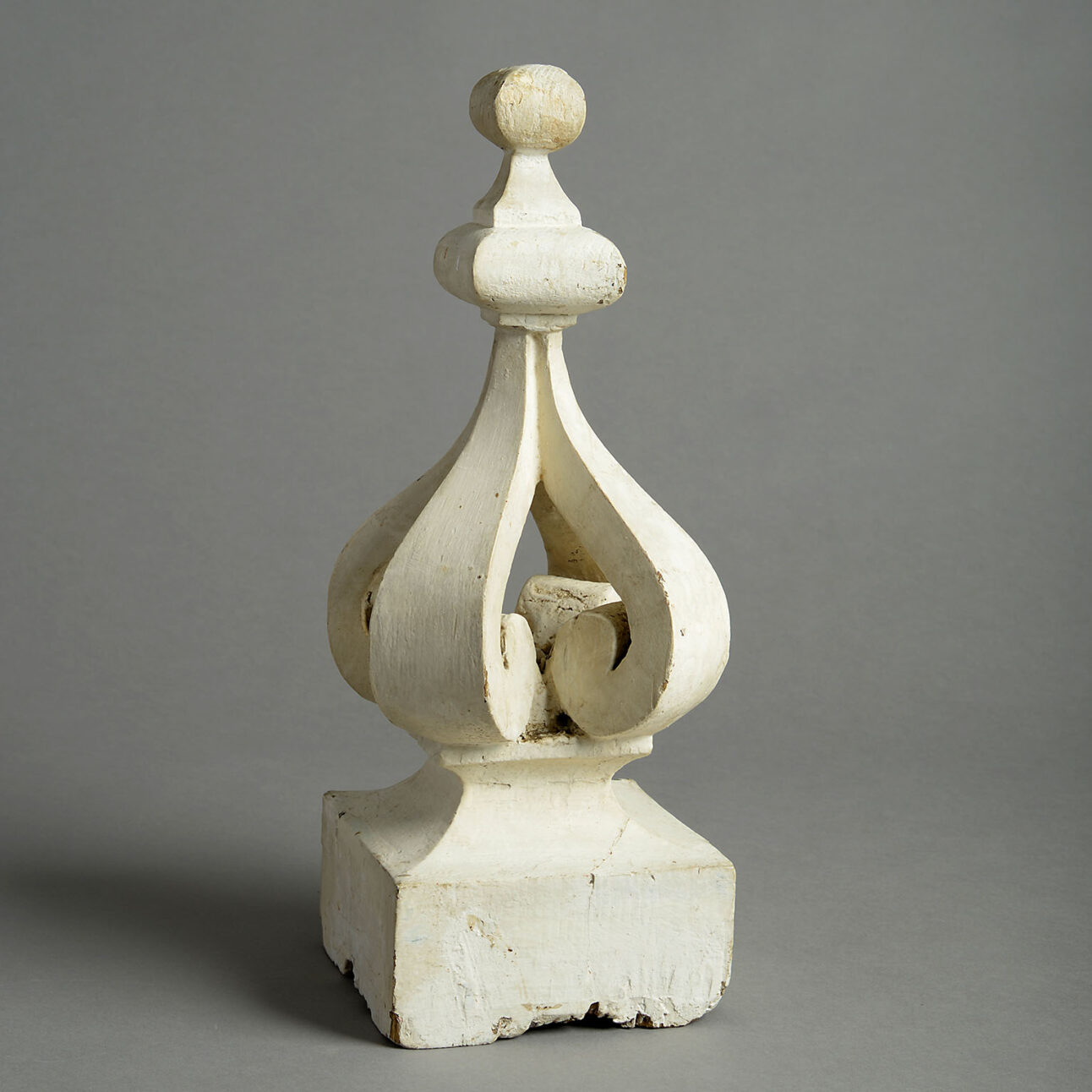 Elizabethan Painted Finial - Adam Calvert Bentley